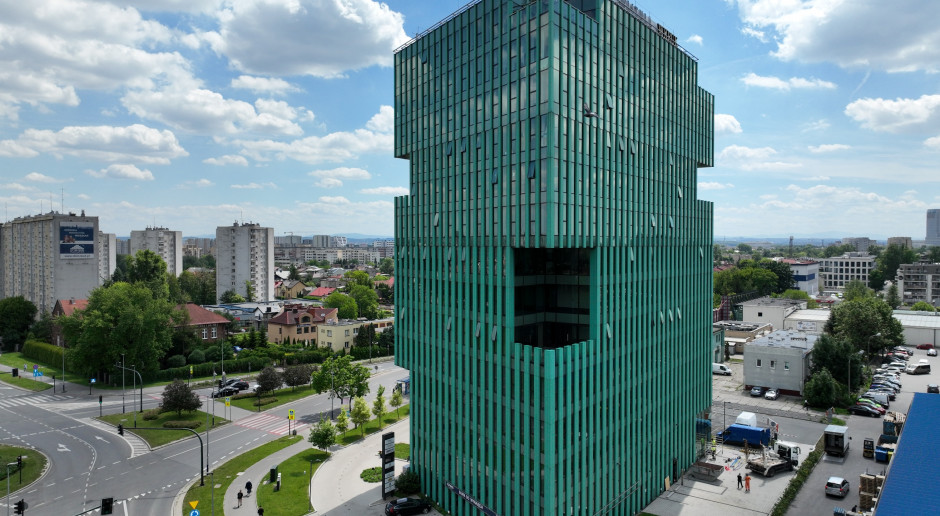 G2J Consulting w Pilot Tower