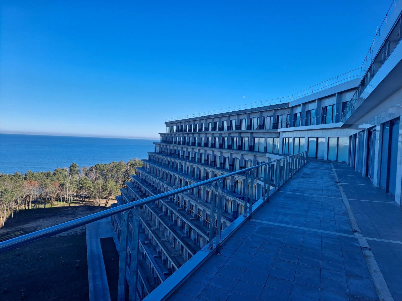 Największy i najnowszy. Hotel Gołębiewski Pobierowo od środka