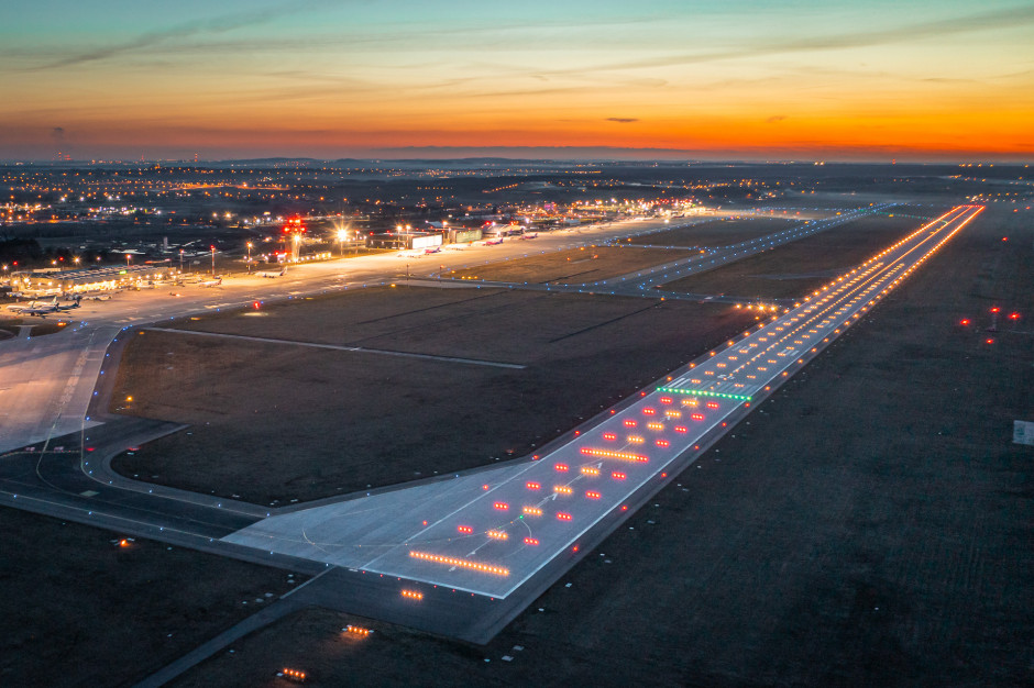 Lotnisko w Katowicach wygrywa czerwiec