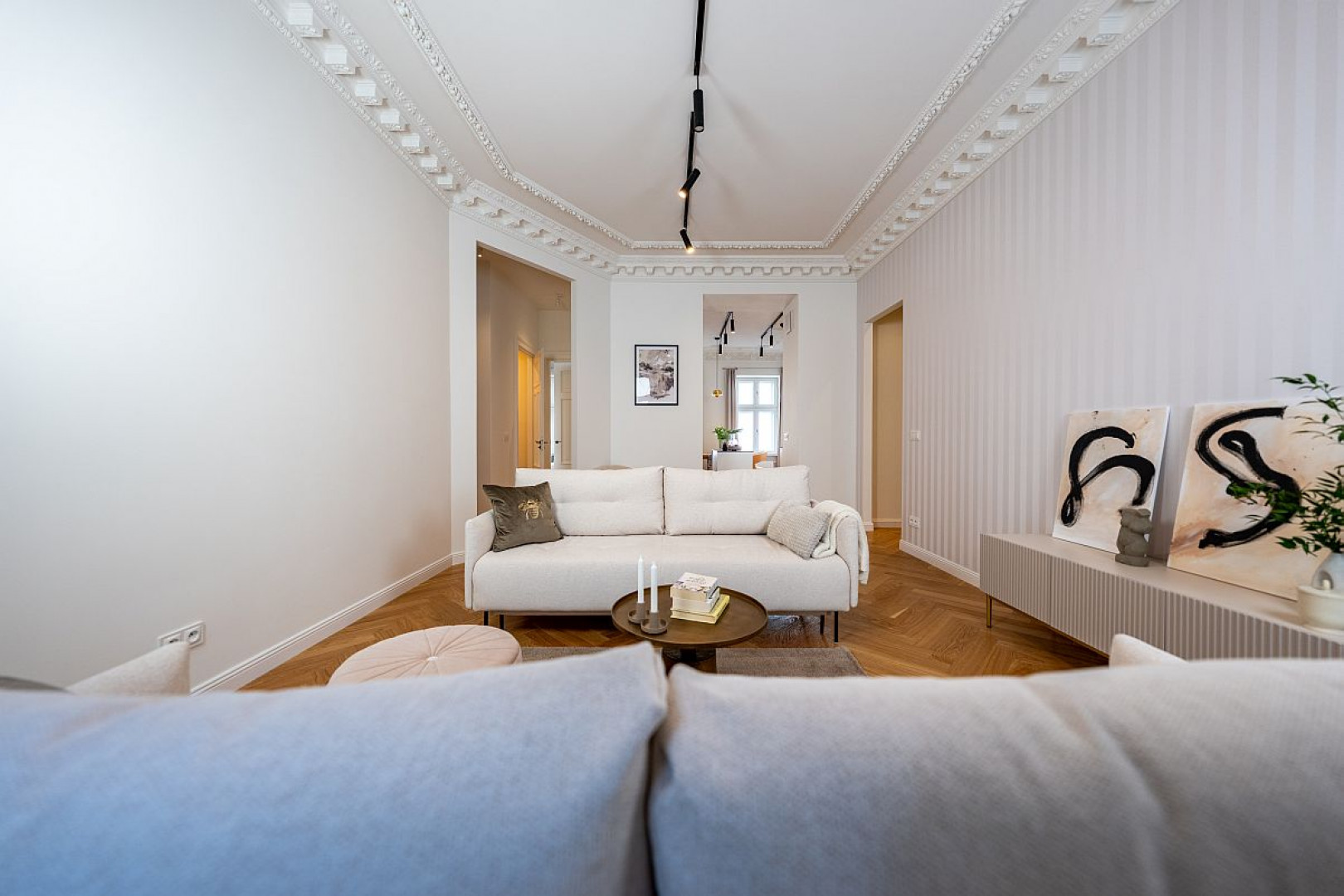 AFI Home Złota 83. Wynajem apartamentów ruszył pełną parą!