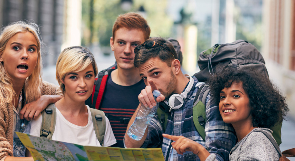 Jak podróżują Millenialsi?