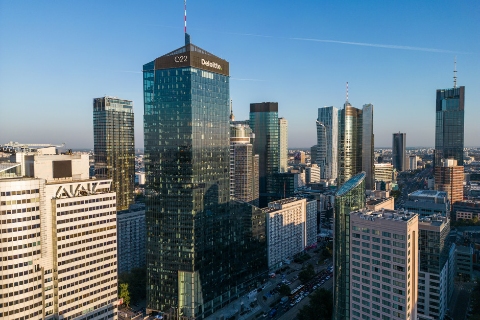 Savills zostaje w Q22