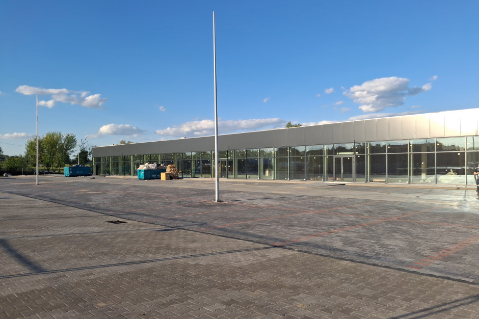 Było Tesco, będzie park handlowy. Otwarcie w lipcu